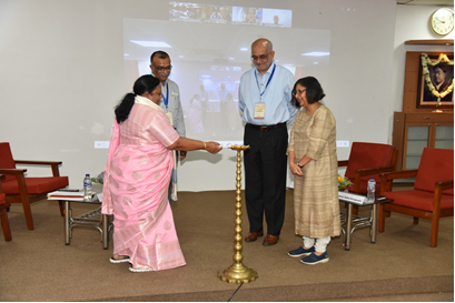Women working in quantum science & technology discuss challenges ...